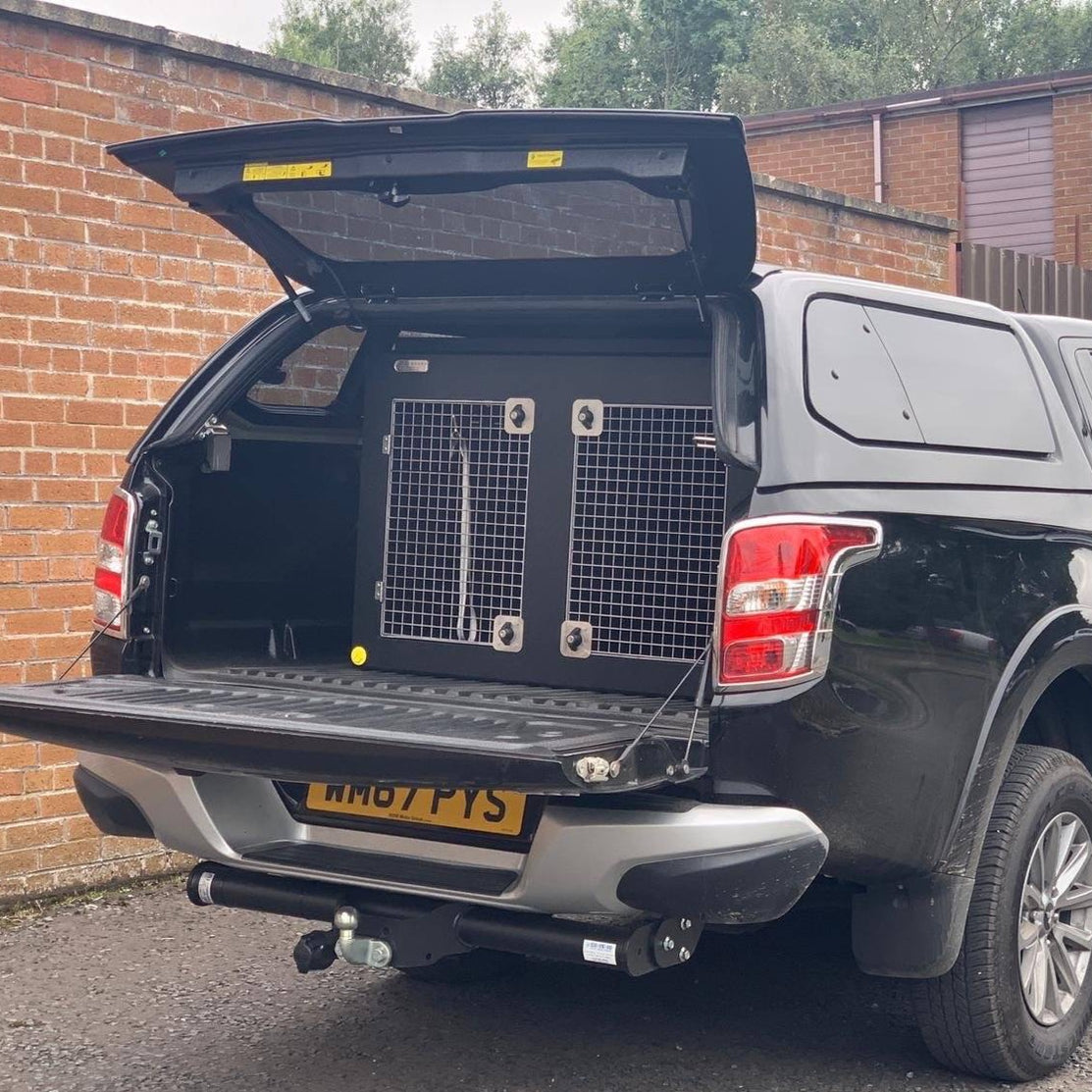 TOYOTA HILUX | ALL-YEARS | DOG PICKUP CRATES — DT BOXES