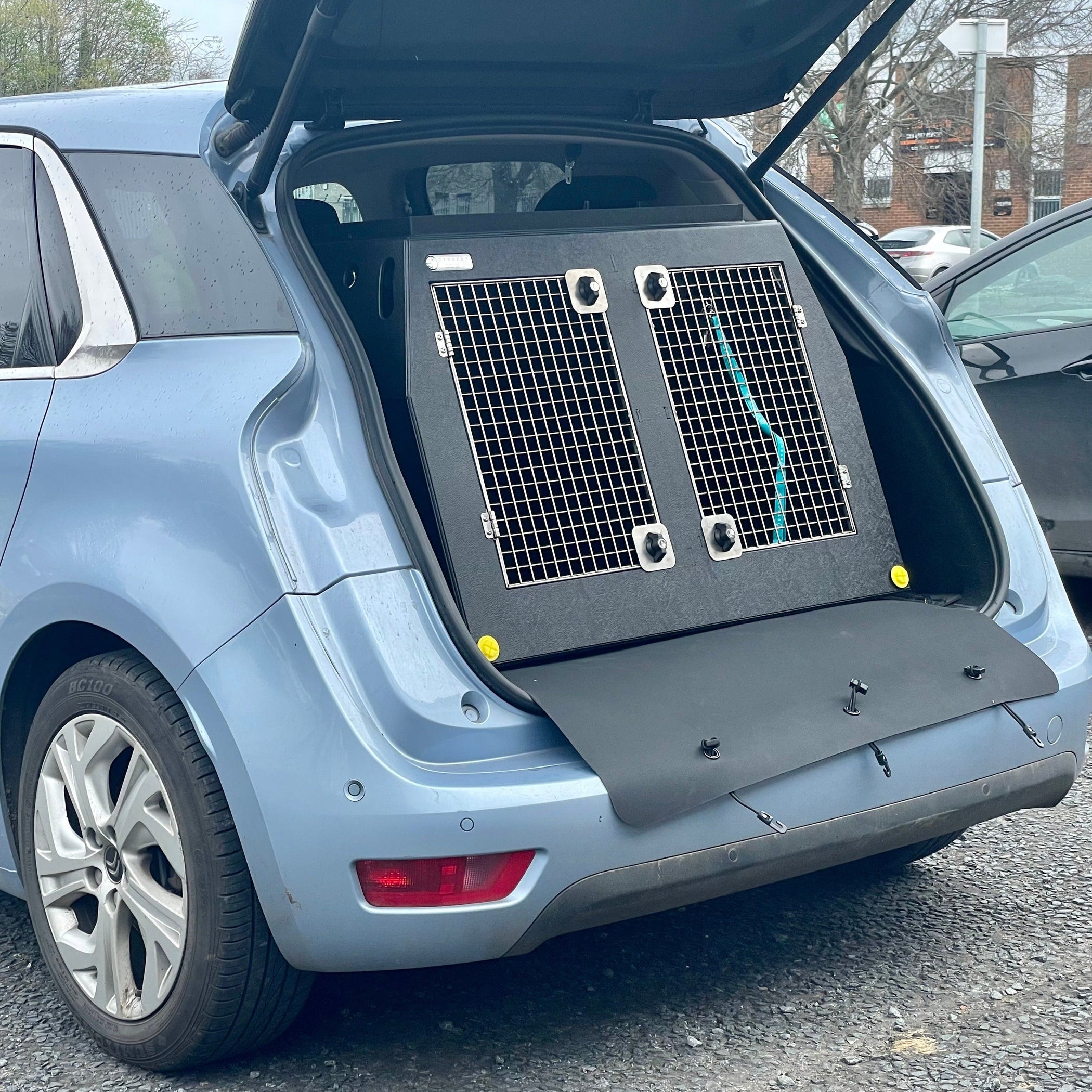 Citroen C4 Picasso Dog Crate Travel Carrier For Sale — DT BOXES