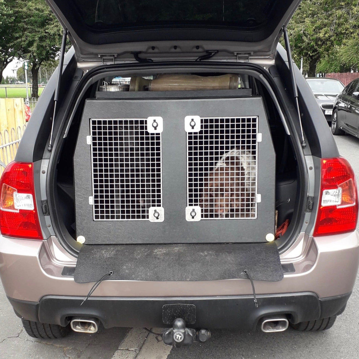 Dog Travel Case For 2004-2010 Kia Sportage — DT BOXES