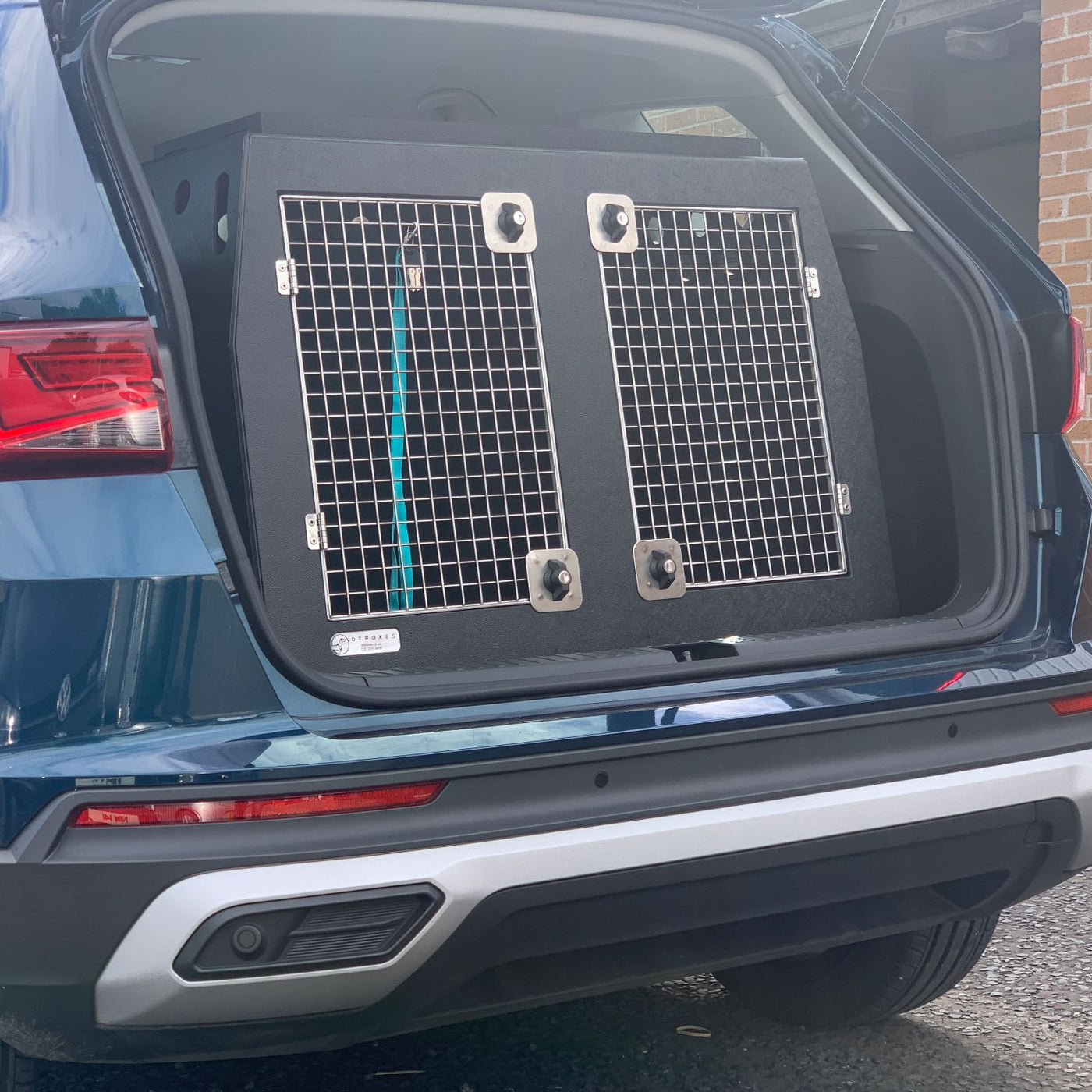 Seat Ateca Lower boot (2016–Present) Dog Car Crate DT 15 — DT BOXES