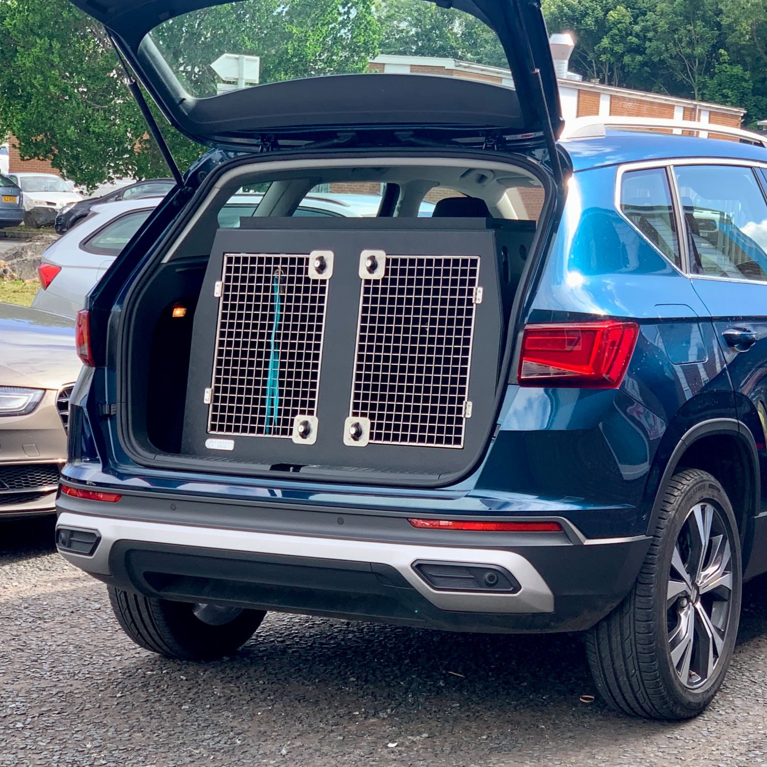 Seat Ateca Lower boot (2016–Present) Dog Car Crate DT 15 — DT BOXES