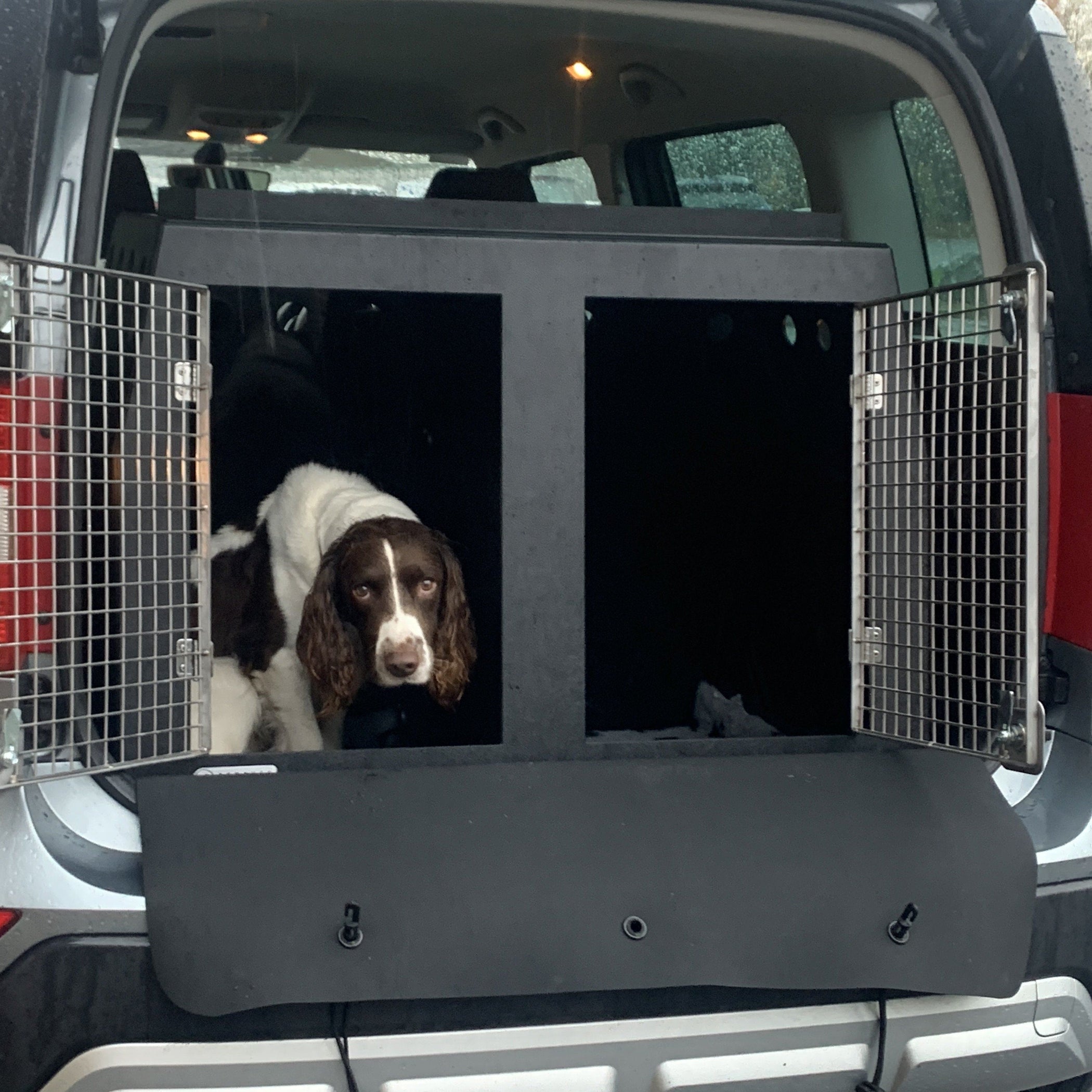 Dog Car Crate for a Škoda YETI | DT Box | Made In The UK — DT BOXES
