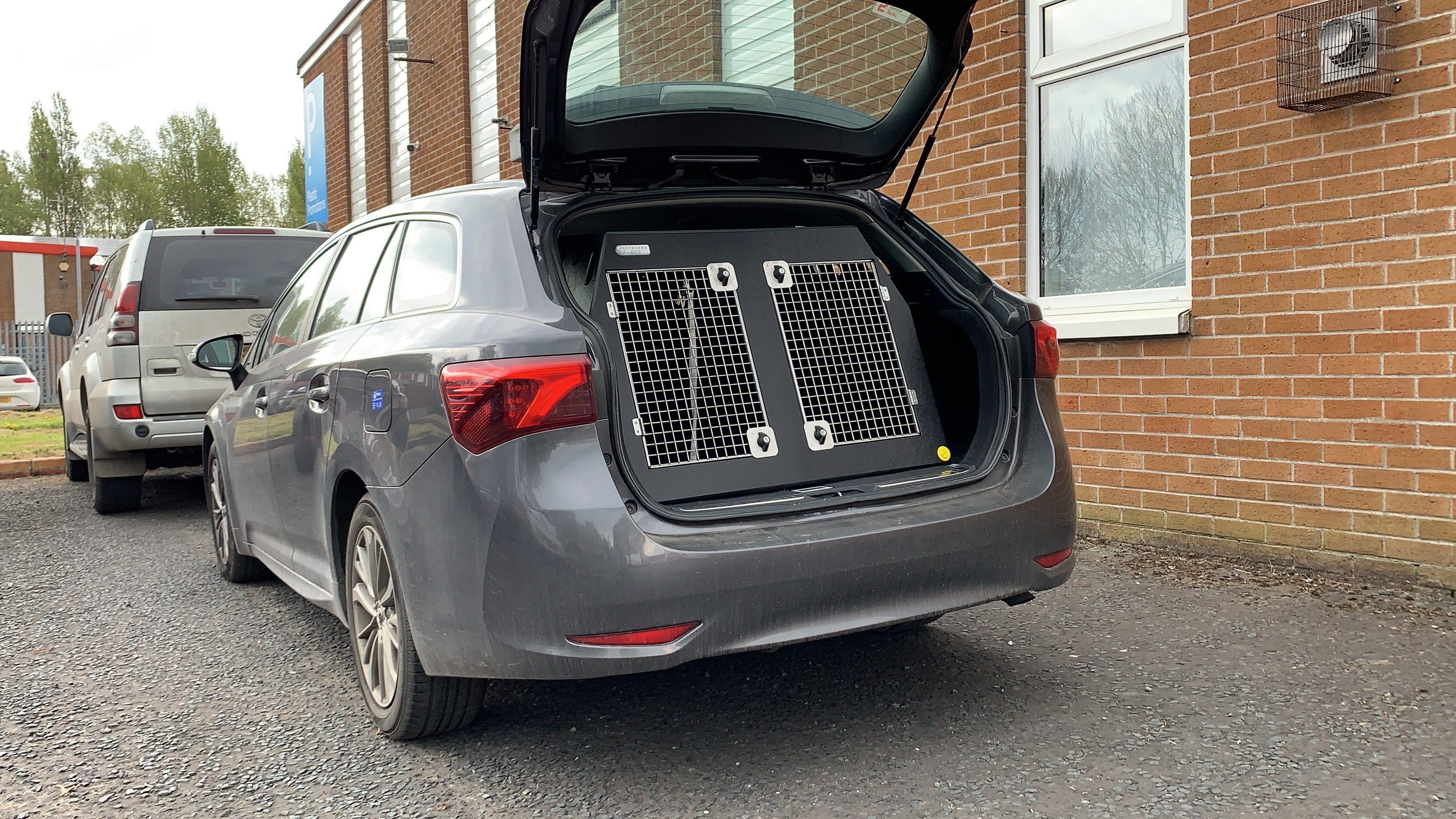 Toyota Avensis Dog Car Transport Boxes for Sale — DT BOXES